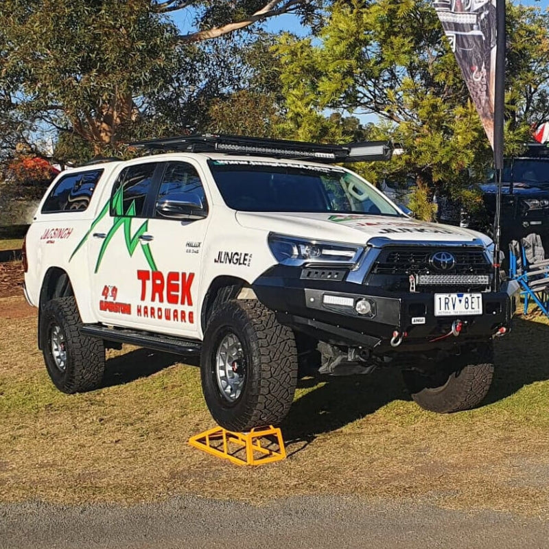 Jungle 4x4 BULL BAR TOYOTA HILUX 2020+ – Ramped up 4x4