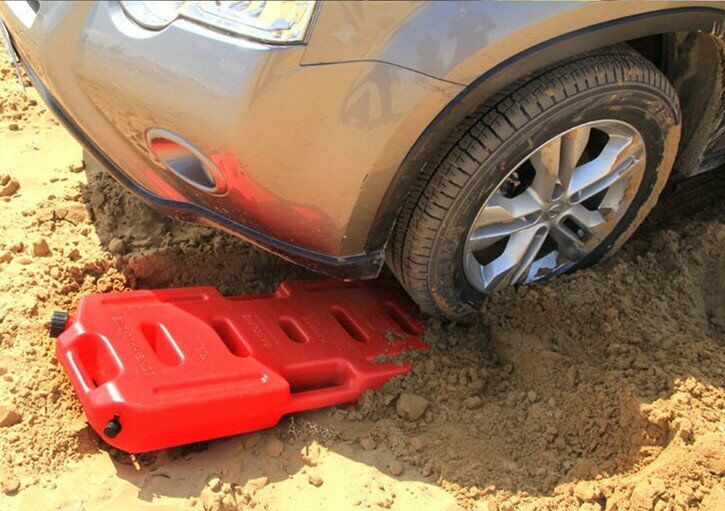 Slim Plastic fuel Jerry Can 20L WITH 2X MOUNT LOCKS – Ramped up 4x4