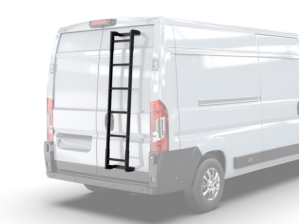 Universal Vehicle Ladder / Medium – Ramped up 4x4